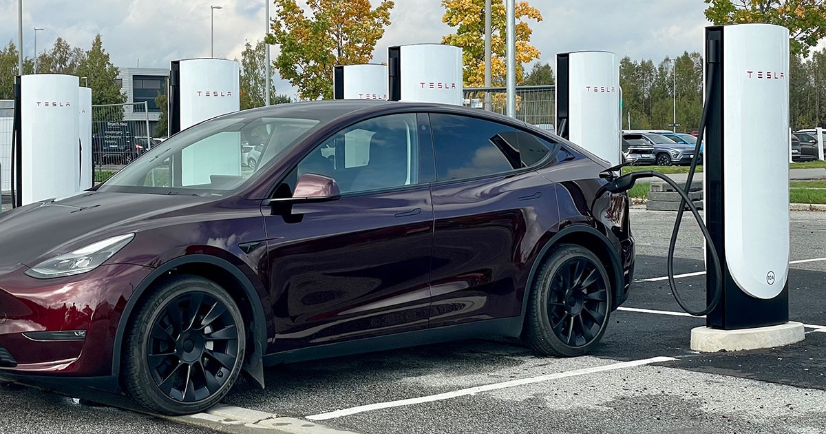 Efter laddbråket – nu inför Tesla kösystem | Vi Bilägare